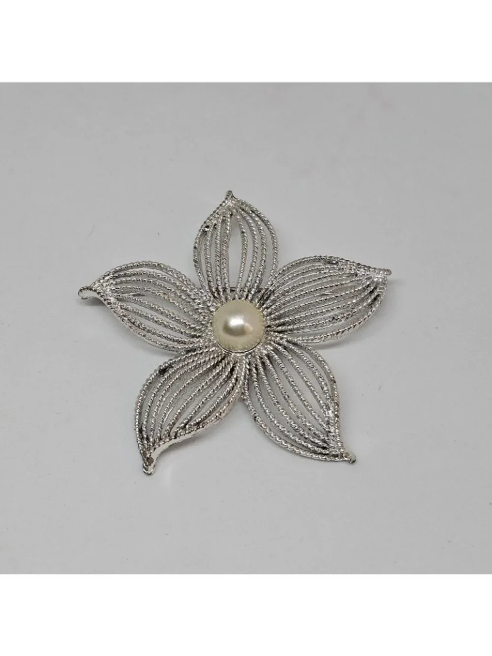 Sarah Coventry | Jewelry | Vintage Sarah Coventry Silver Tone Flower ...